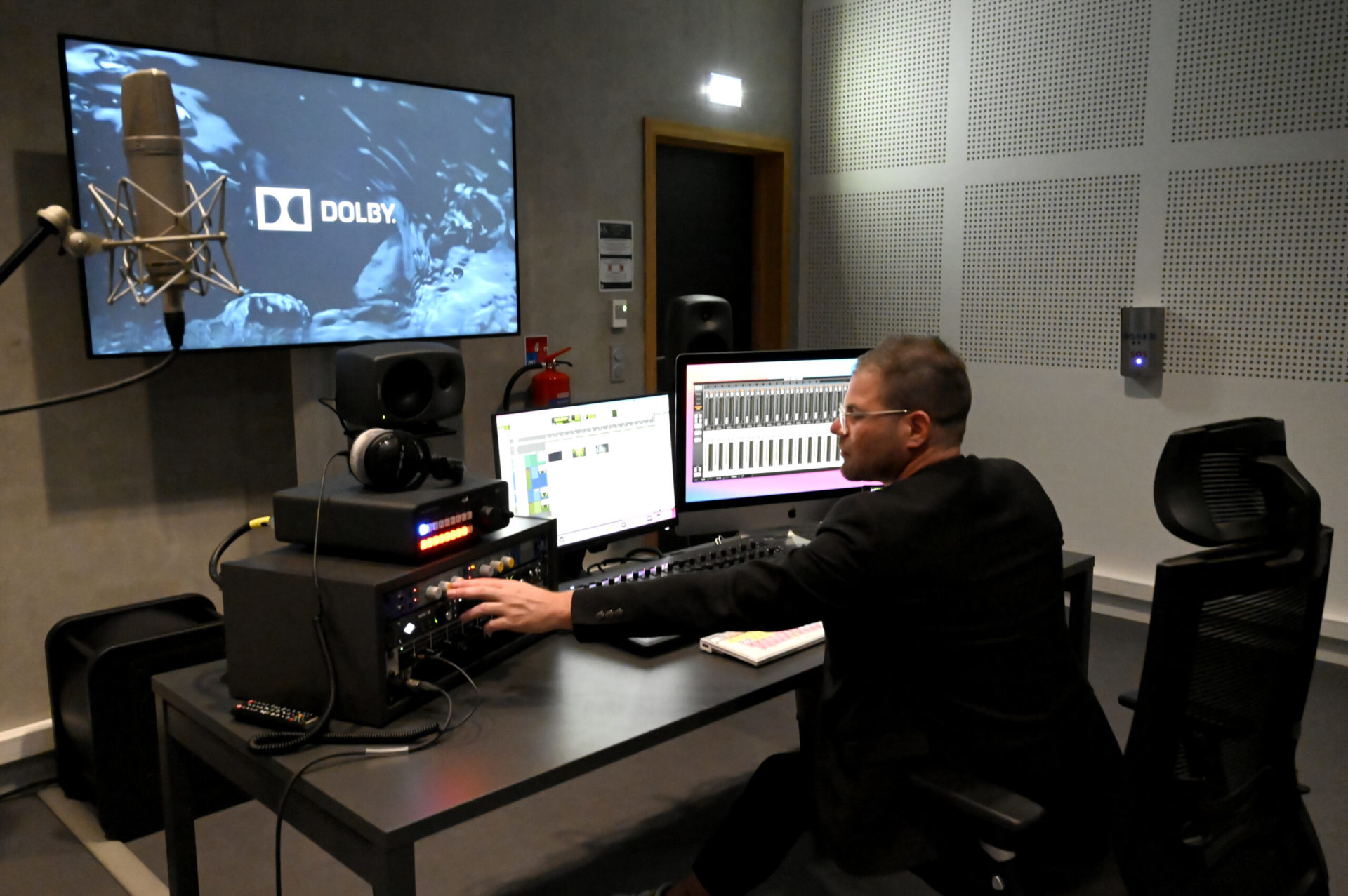 Salle de Mixage Son 7.1 – Bastide Rouge